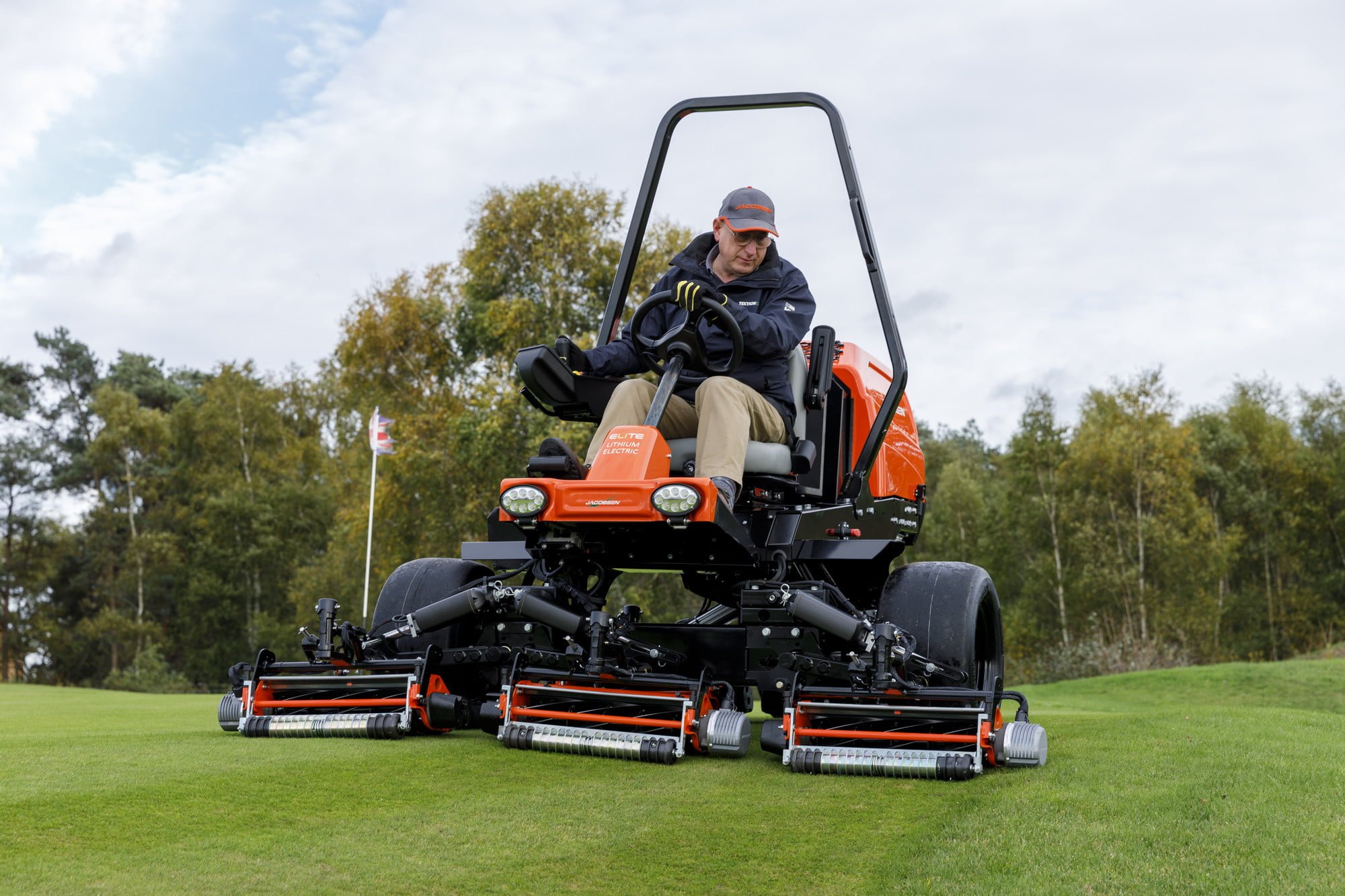 Jacobsen Showcasing Lithium Power - Asian Golf Industry Federation